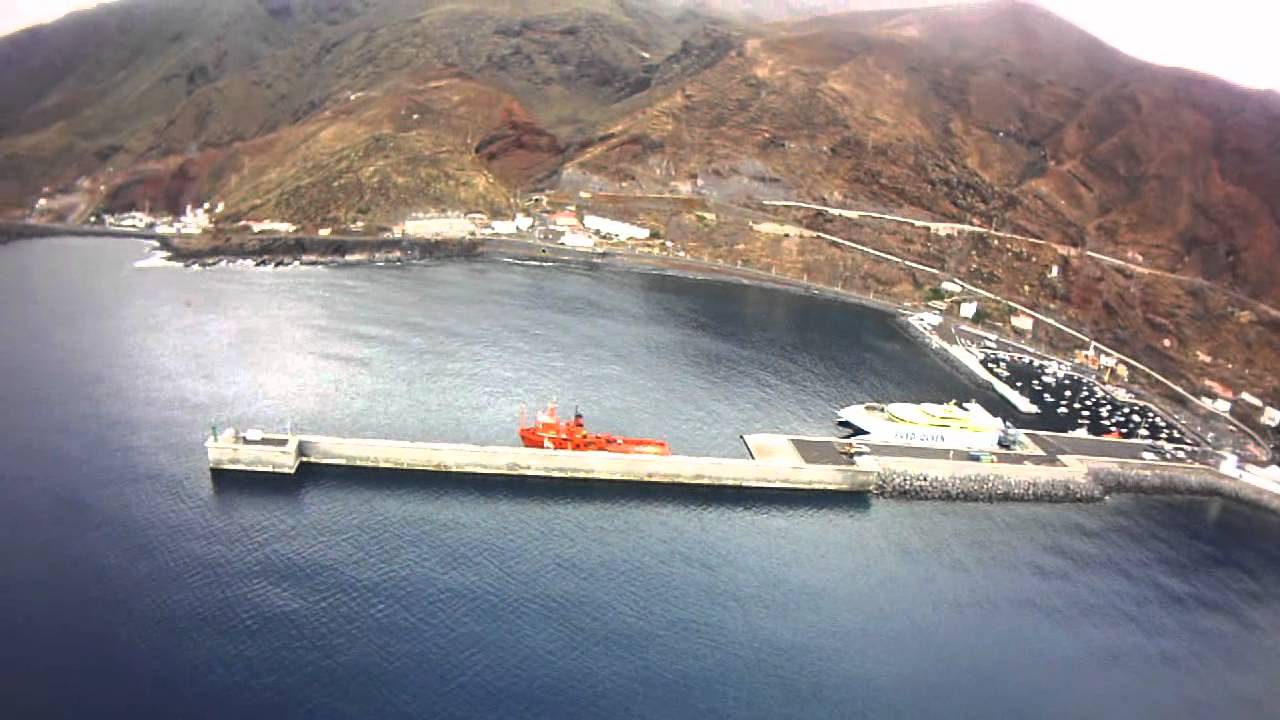 VOLANDO SOBRE CANARIAS - COSTA DE VALVERDE - EL HIERRO - YouTube
