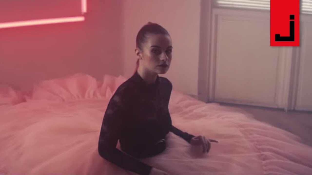 Lea Rue - Watching You (OFFICIAL VIDEO) + LYRICS - YouTube