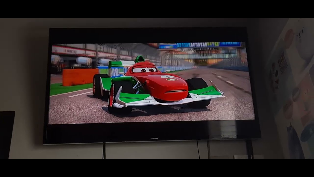 Cars 2 (2011) UK Blu-ray 3D: Porta Corsa Crash (Audio Description ...