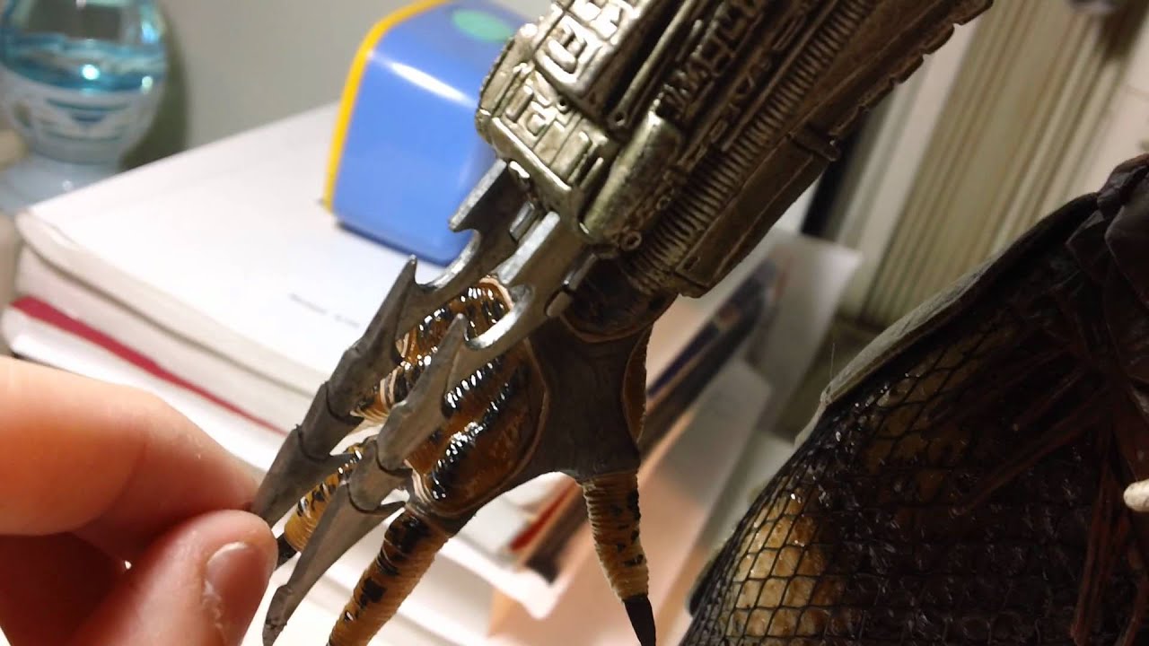 Neca Predator 19 inch figure (masked version) review - YouTube