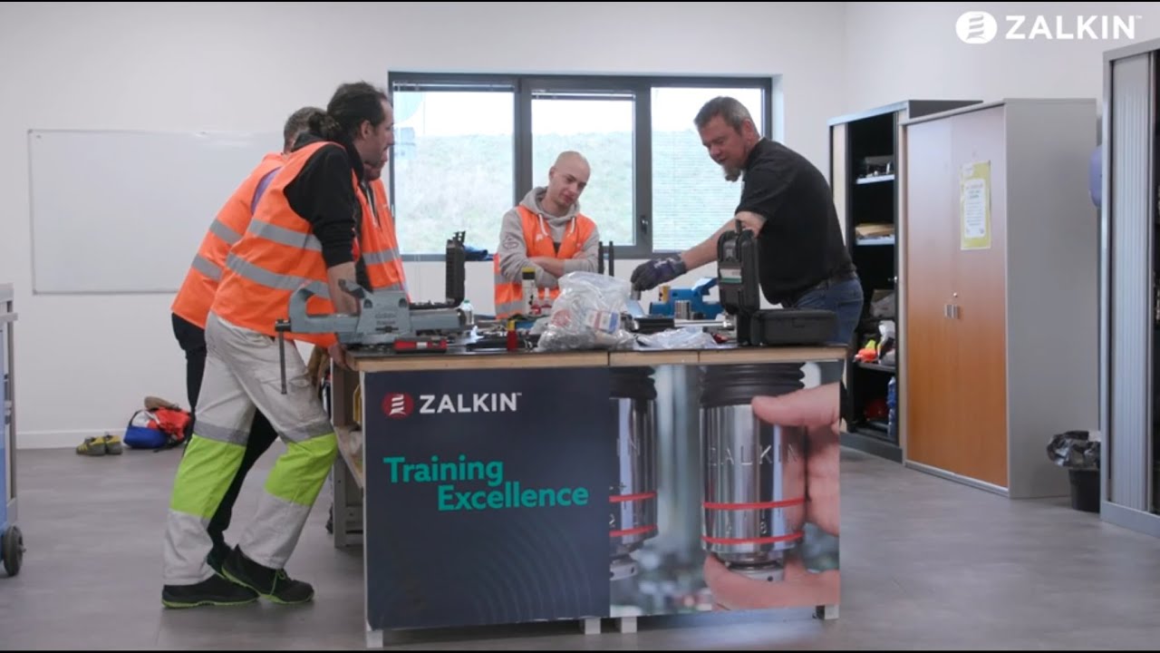 Volvic en Formation chez Zalkin - Témoignage Client - YouTube