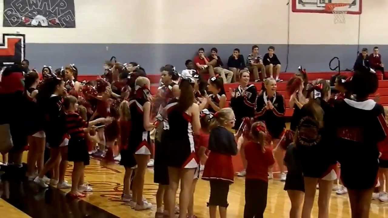 Riley Cheering - YouTube