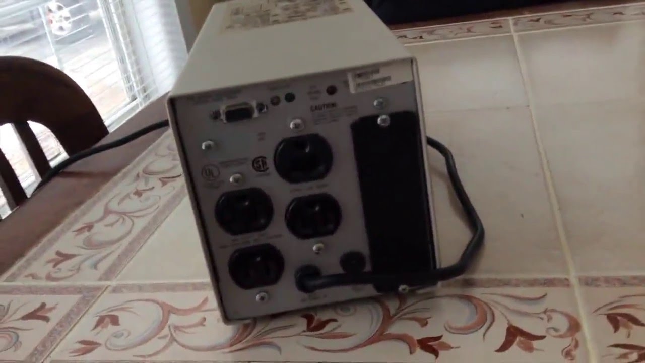 APC Smart UPS 700 - YouTube