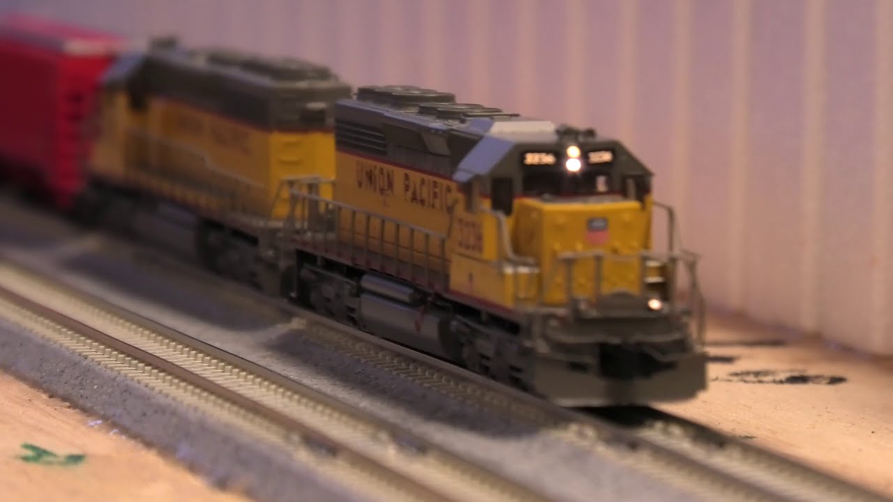 N scale SD40-2 consist freight train - YouTube