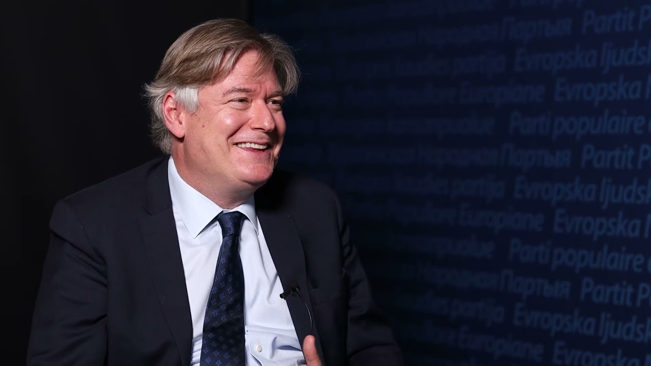 Interview Tom Berendsen met Antonio Lopez - YouTube