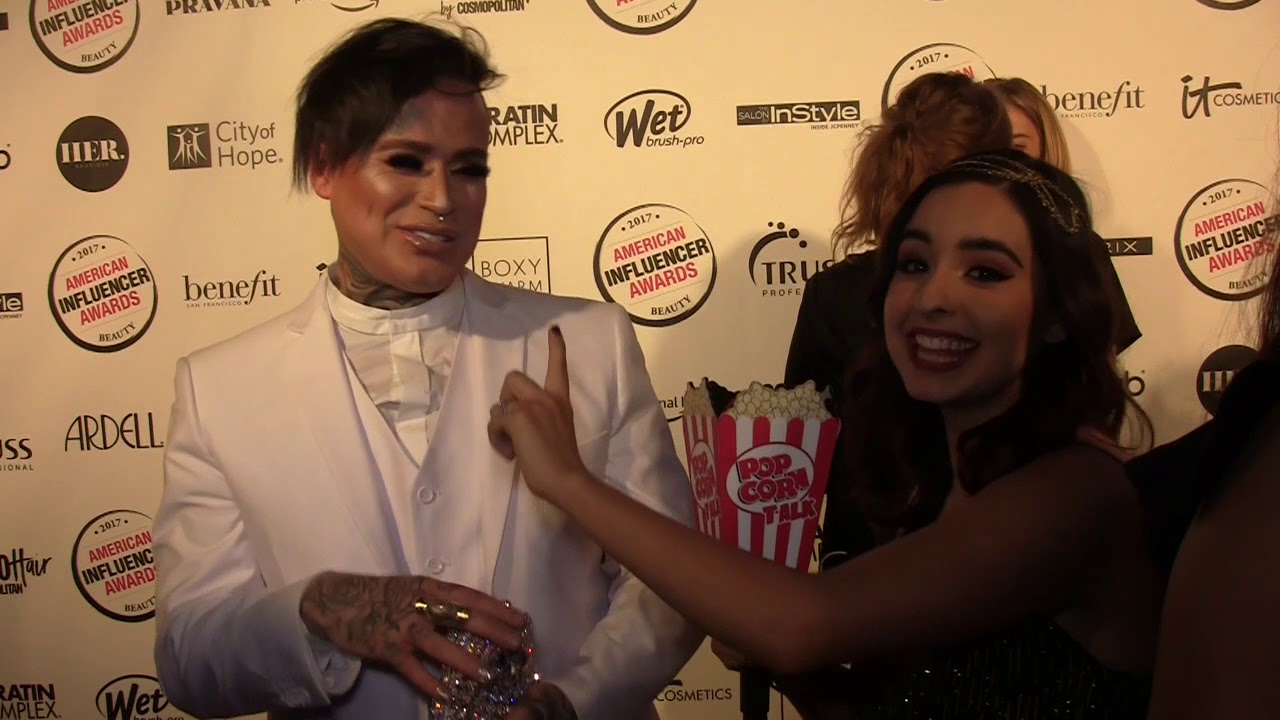 HankandHenry at the 2017 American Influencer Awards - YouTube
