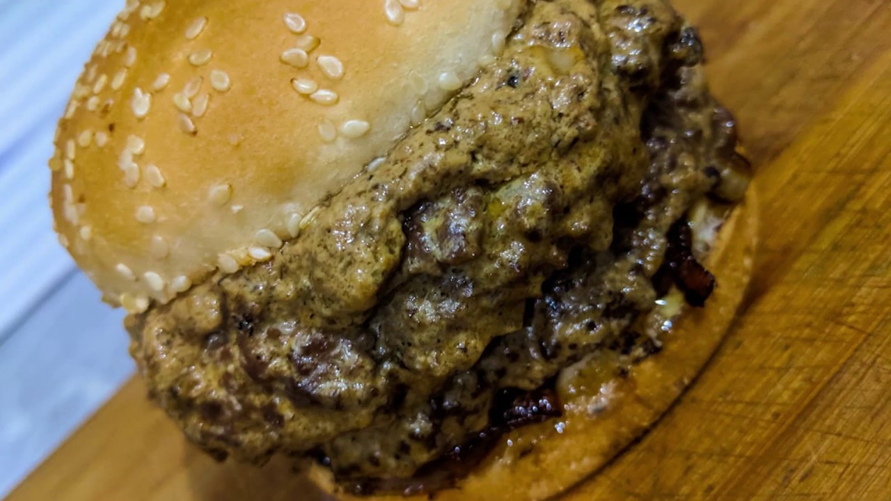 Best beef burger ever - YouTube