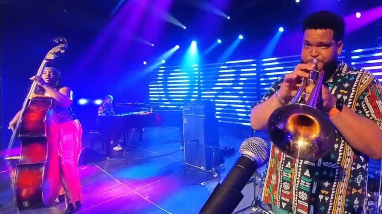 Endea Owens & The Cookout LIVE at Montreal Jazz Festival Playing ...