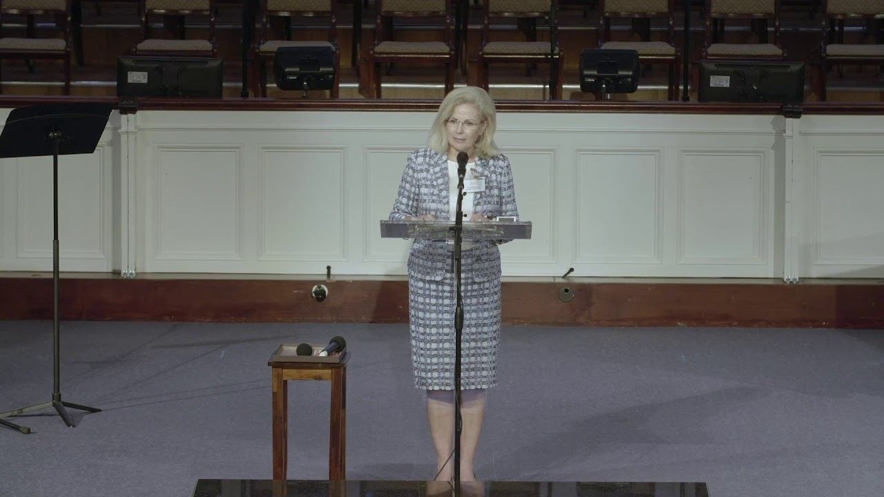 Dana Bledsoe Speaks at Hope for the Opioid Crisis - YouTube