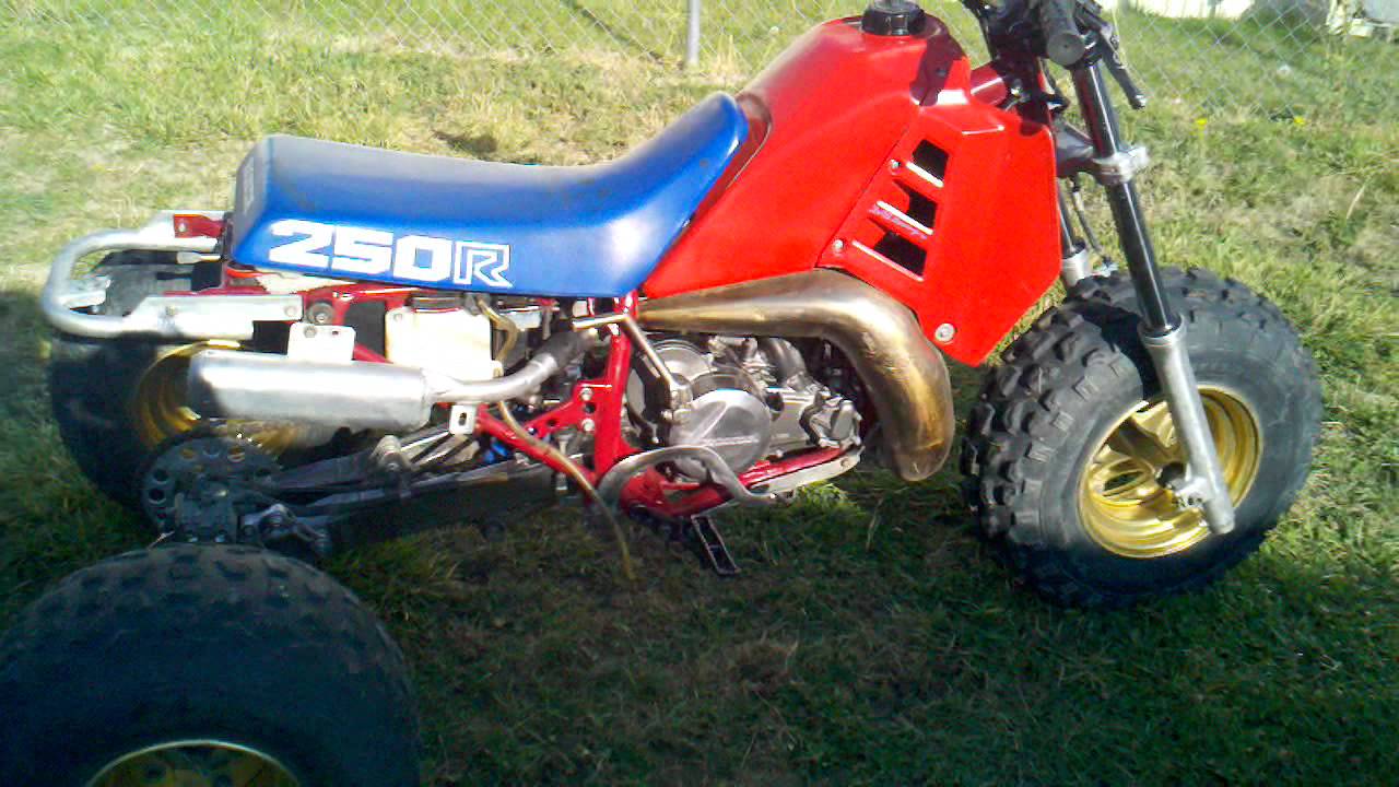 86 ATC 250R running cold. - YouTube