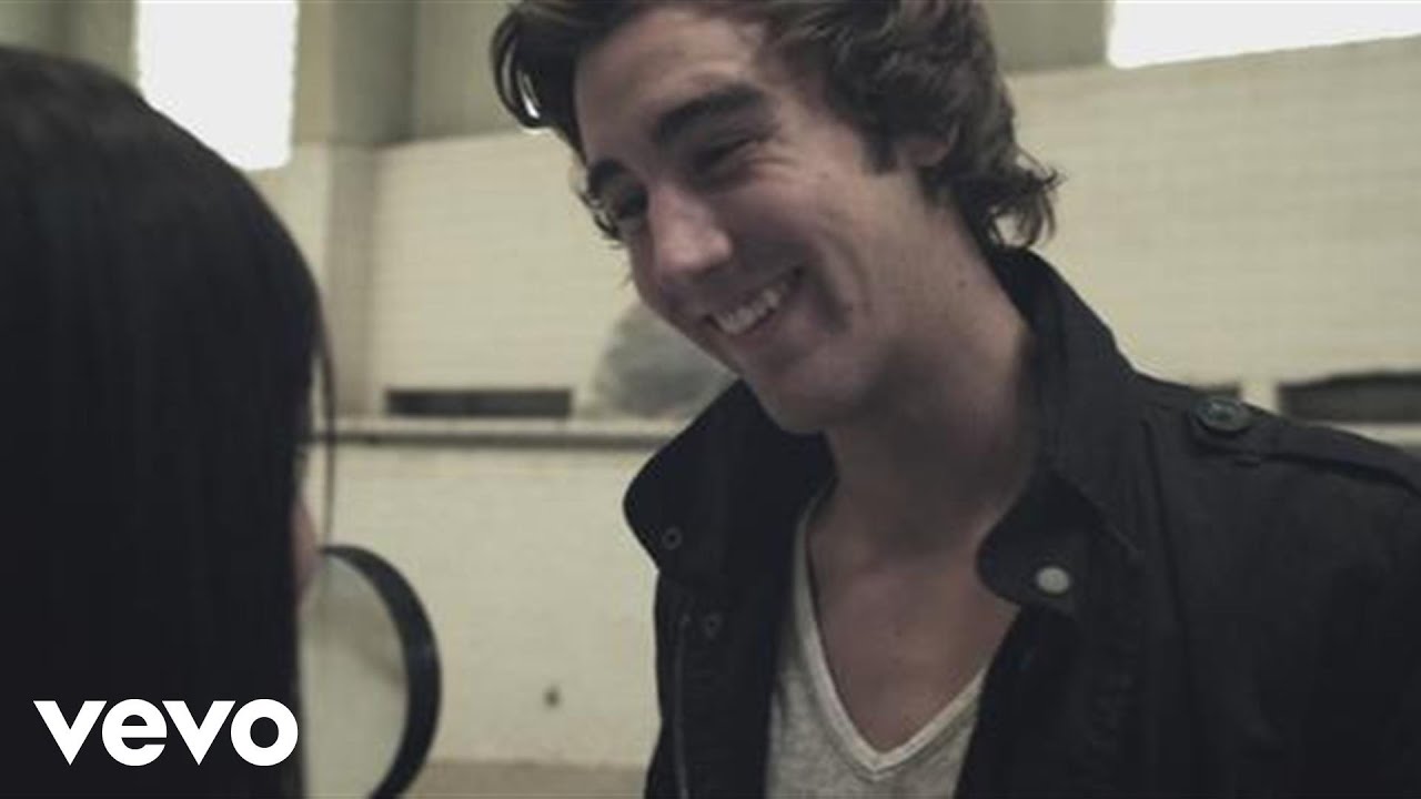 Isaac Russell - "Golden" Teaser - YouTube