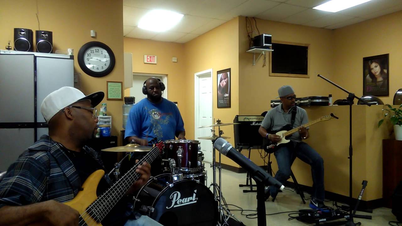 Crashendo Rehearsal 8-27-16 on and on erykah badu ( miss tendy ) - YouTube