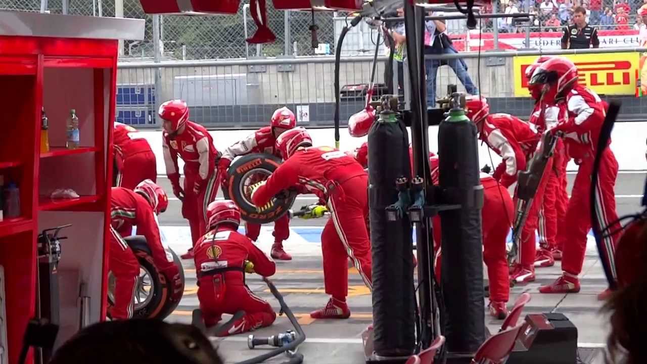 GP F1 Monza 2013 Alonso pit stop visto dai box Ferrari - YouTube