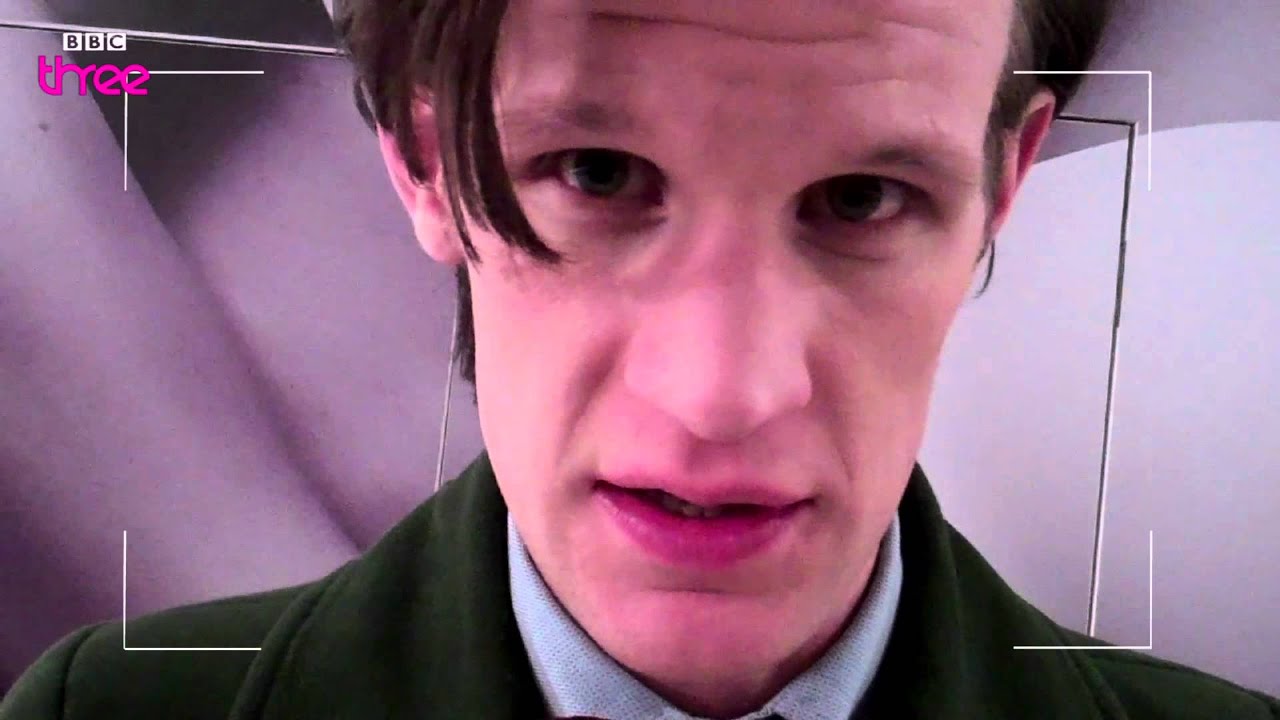 Matt Smith Prepares a Portrait - Doctor Who Confidential - Series 6 ...