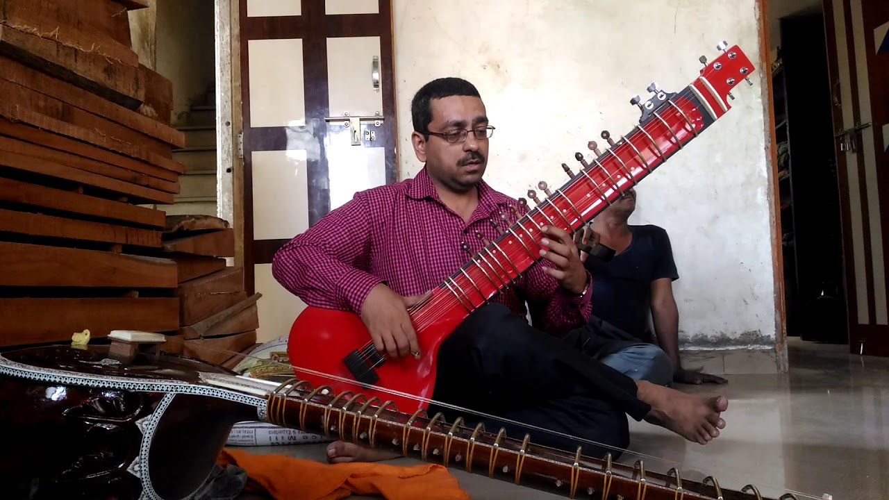 Jigar mistry checking our new travel sitar /zitar .... - YouTube