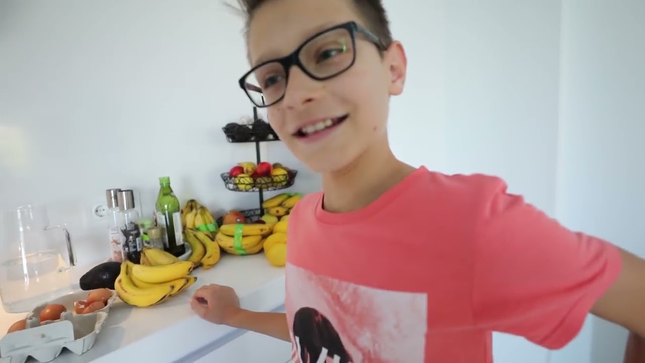 SIS vs BRO! Ronald is the Boss for a Day! - YouTube