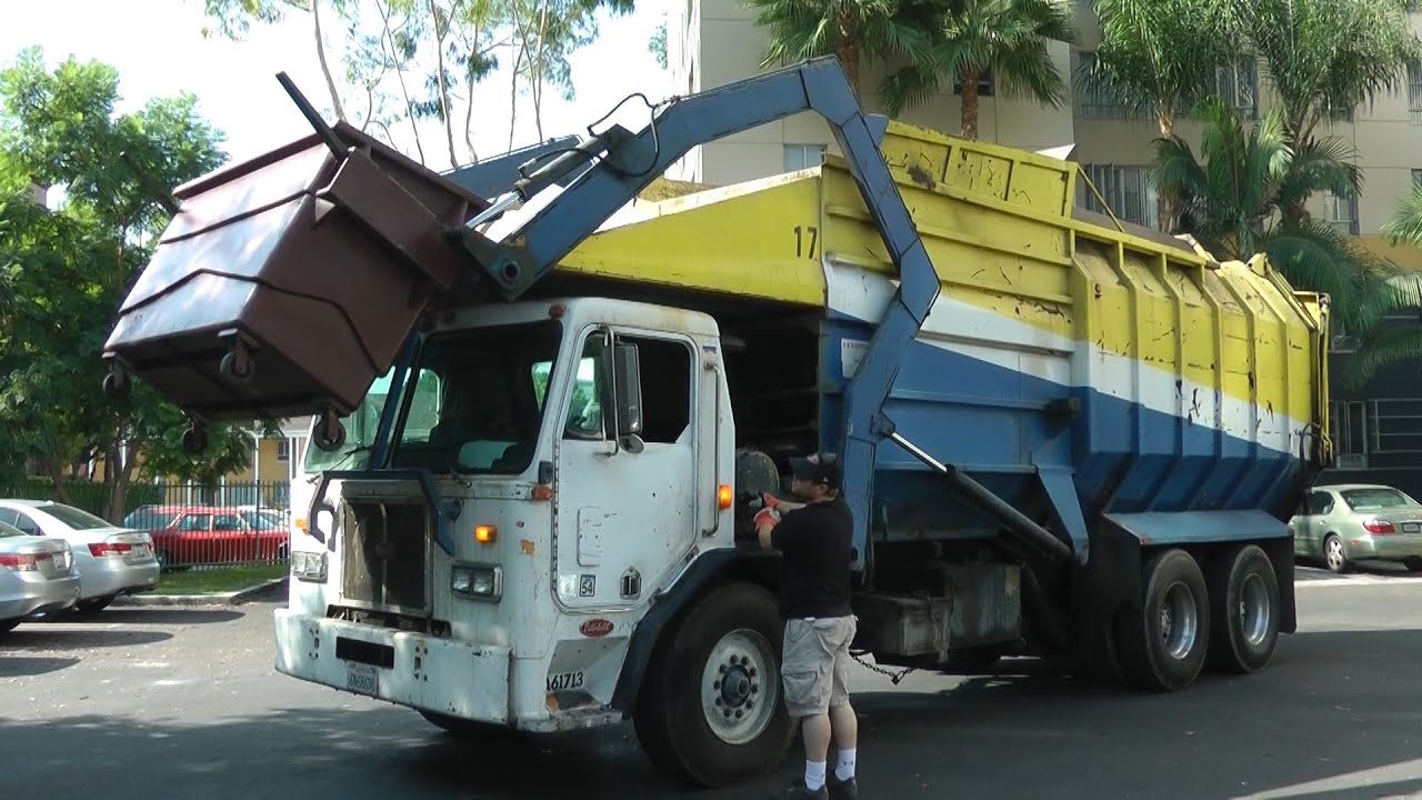 Amrep Octo Front Loader: A&B Disposal - YouTube