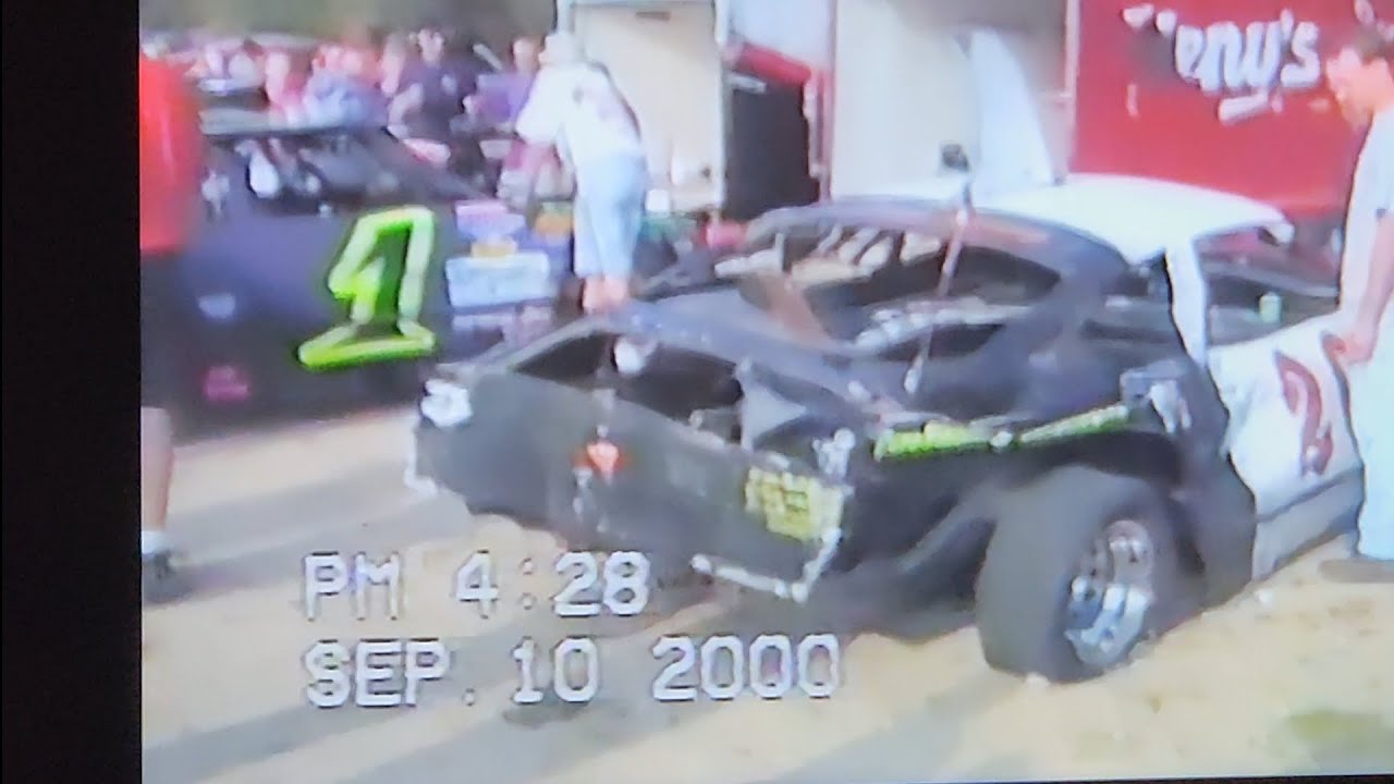 Slinger Speedway Figure 8 September 10 2000 CRASH - YouTube