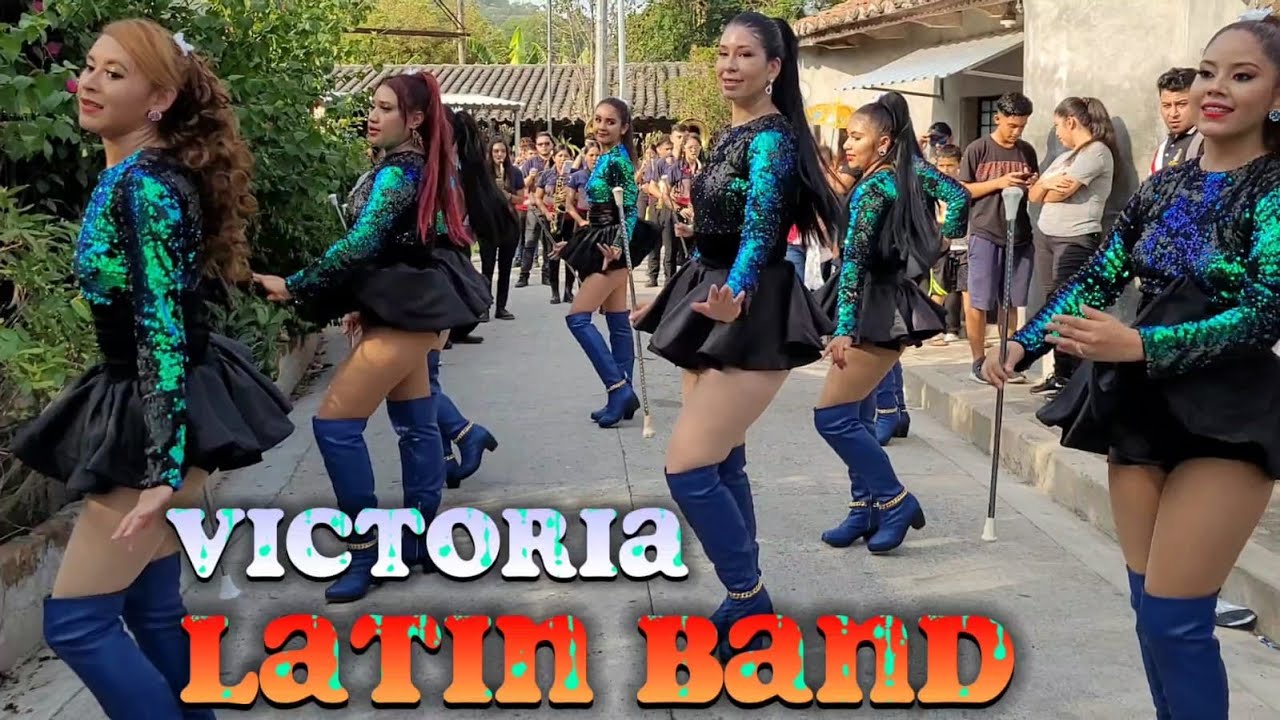 VICTORIA LATIN BAND, fiestas en Cerron Grande. - YouTube