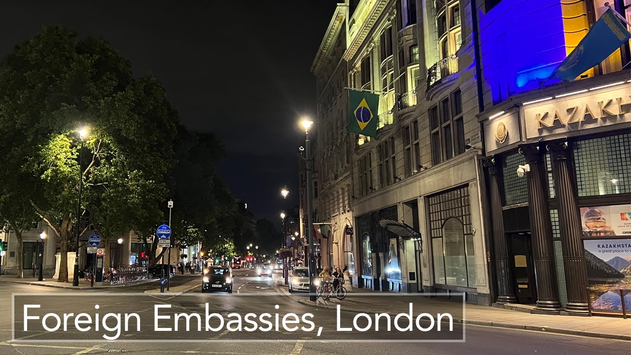 Foreign Embassies in London at night near Trafalgar Square [LONDON WALK ...