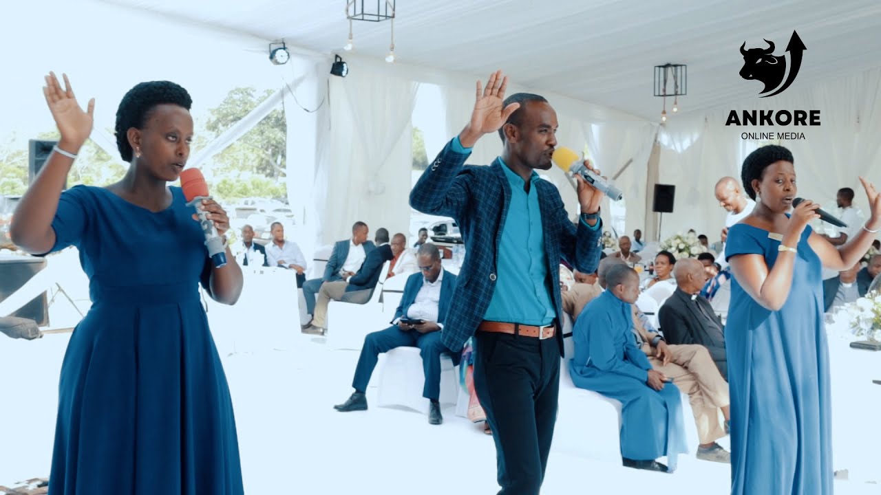 Special song at Okuhingira Ceremony - YouTube