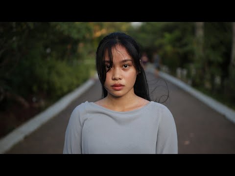 I Randomly Met This Filipina on My Walk  🇵🇭