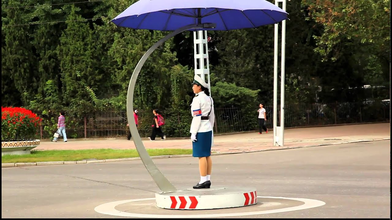 North Korean Traffic Lady - YouTube