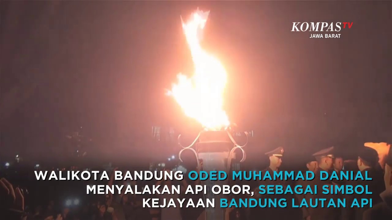 Pawai Obor Memperingati Bandung Lautan Api - YouTube