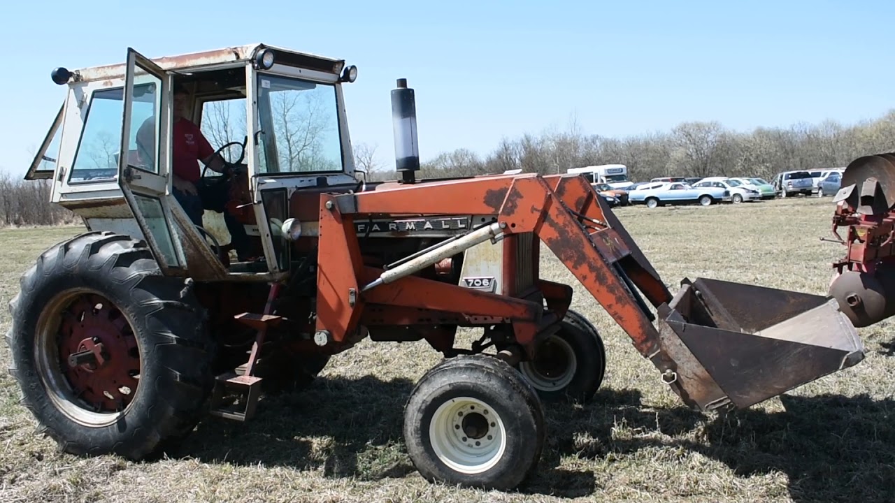 Farmall 706 Gas Tractor With Loader - YouTube