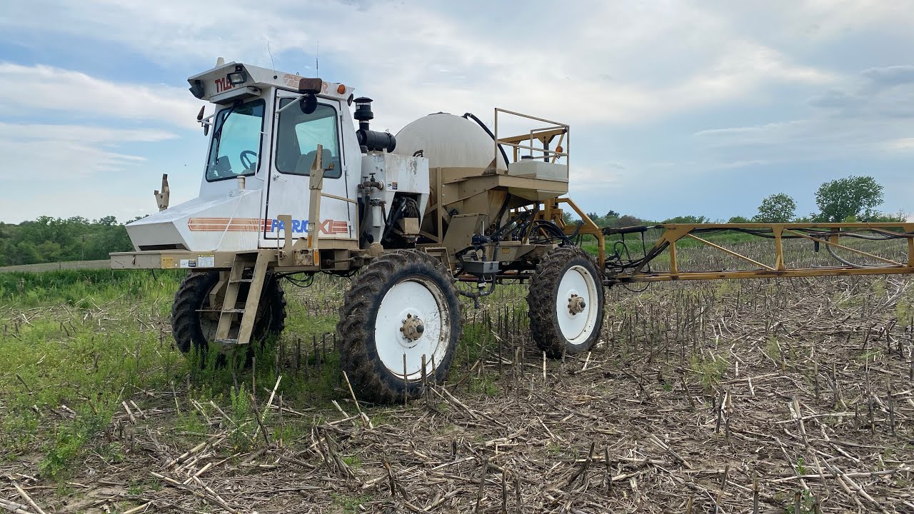 Mud spraying! #farming - YouTube