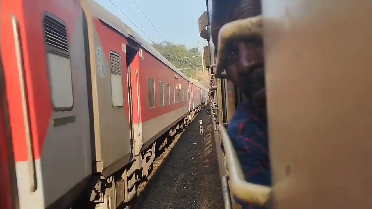 kochuveli Shri Ganganagar Express Crossing Ukshi Railway station|| Indian Railways # ...