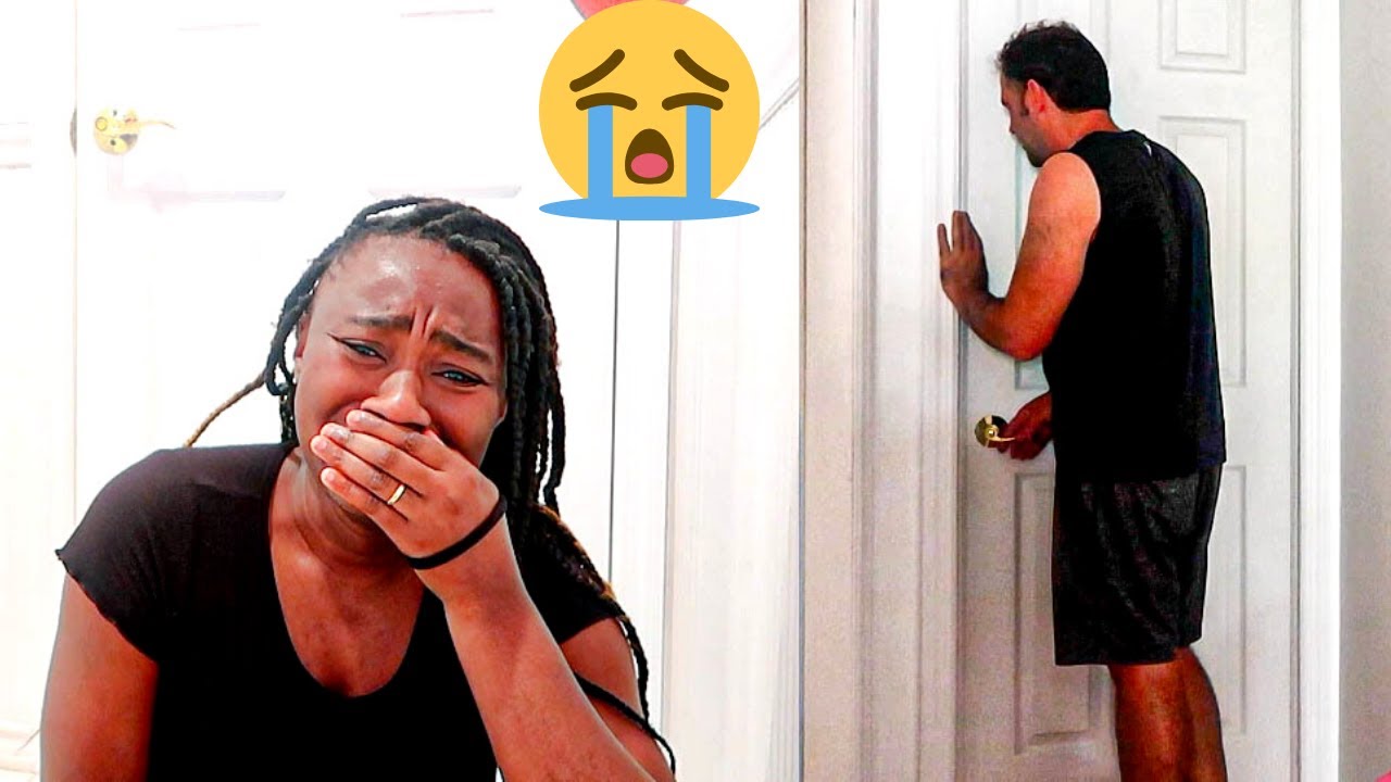 CRYING WITH THE DOOR LOCKED PRANK - YouTube