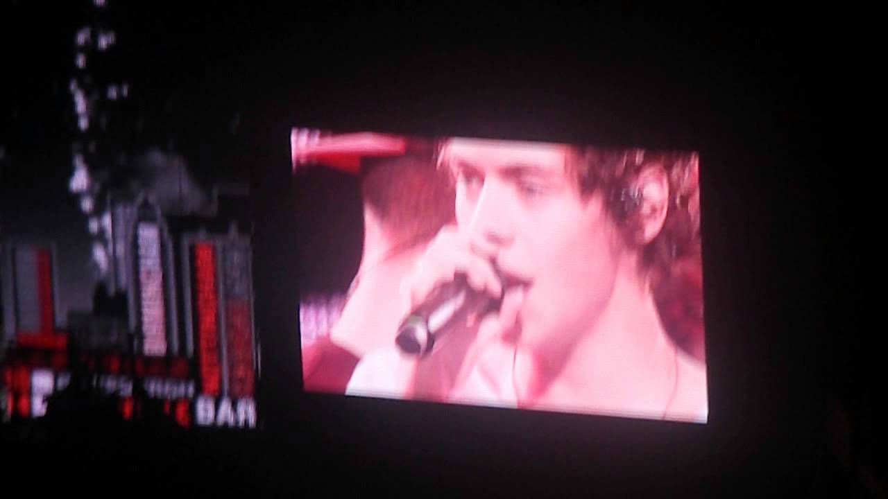 One Direction singing WMYB *Harry's solo*(**Pittsburgh,PA July 8,2013 ...