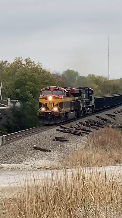 KCS #4784 Northbound - YouTube