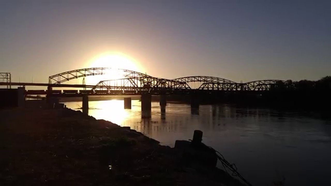 Hannibal Bridge almost 100 years old - YouTube