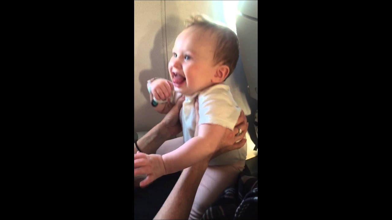 Bouncing on mommy's knee - YouTube