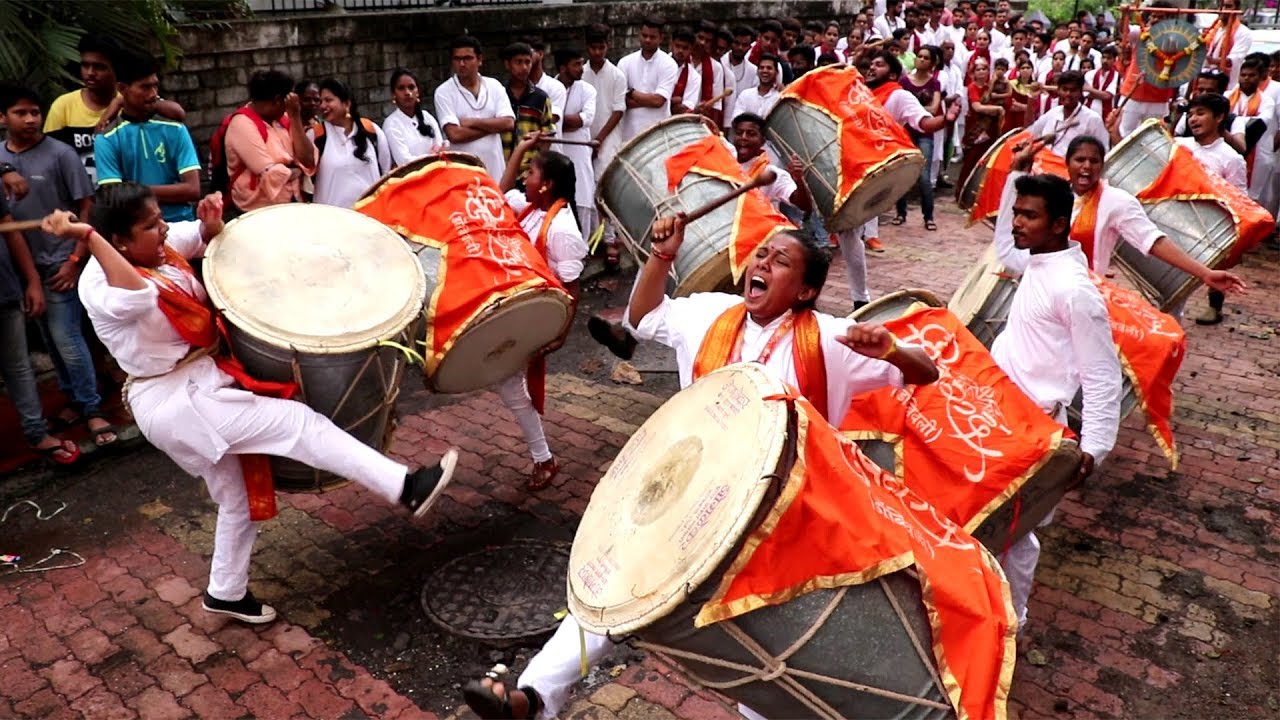 Shivrudra Dhol Tasha Pathak at Devi Chowkacha Raja Padya Pujan 2018 ...