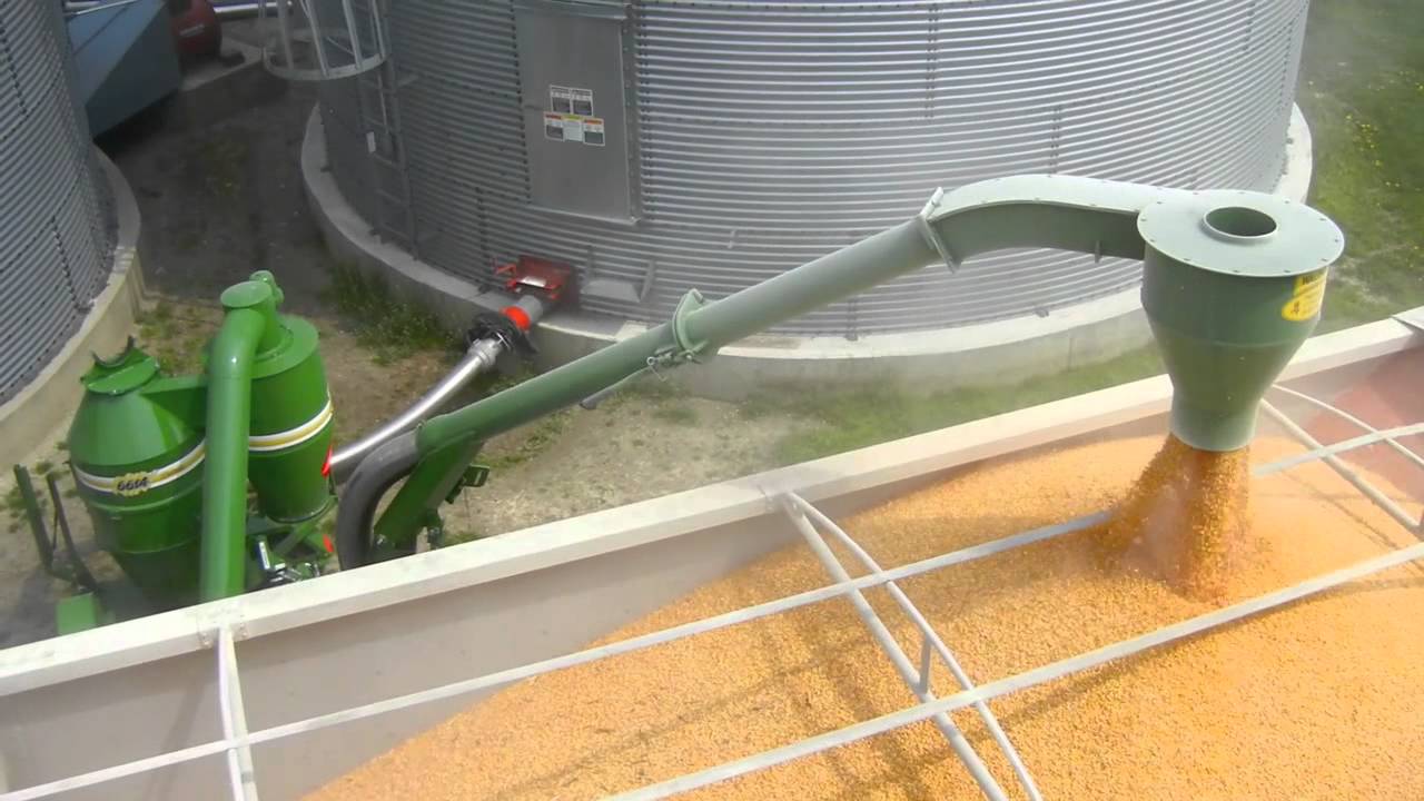 Walinga Agri-Vac 6614 Deluxe - YouTube