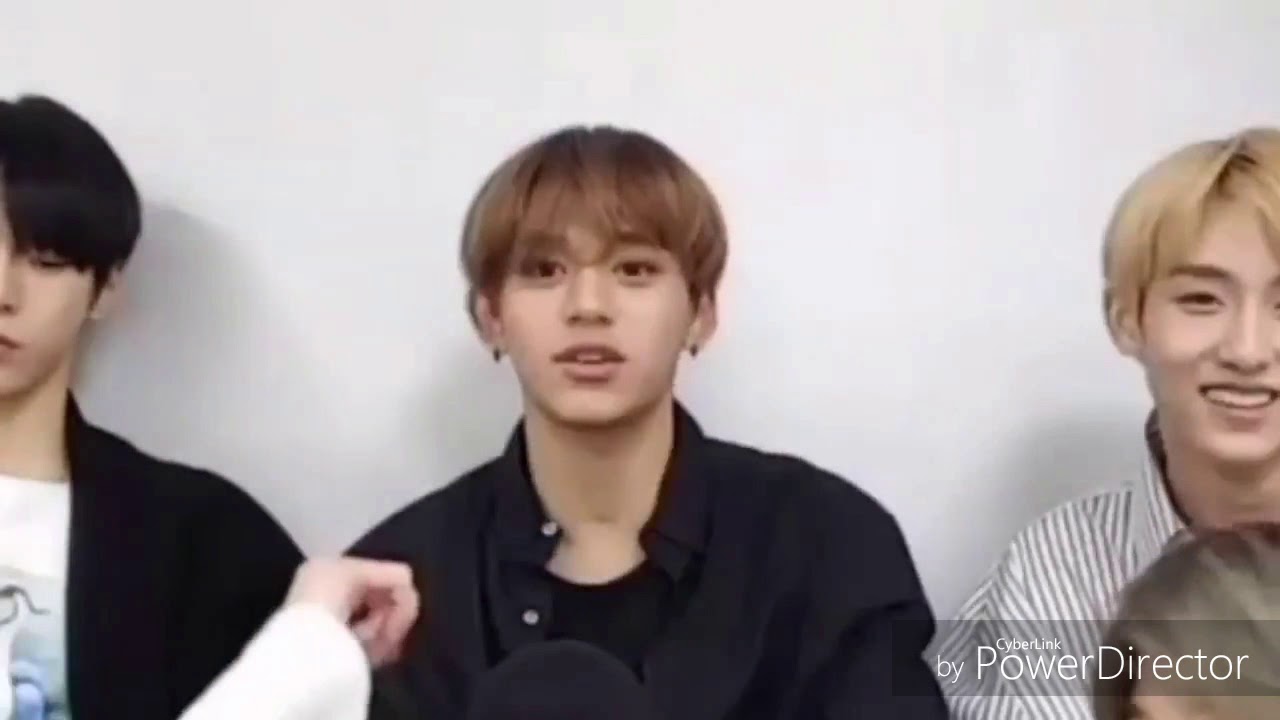 181902 NCT LUCAS SEXY LIPS - YouTube