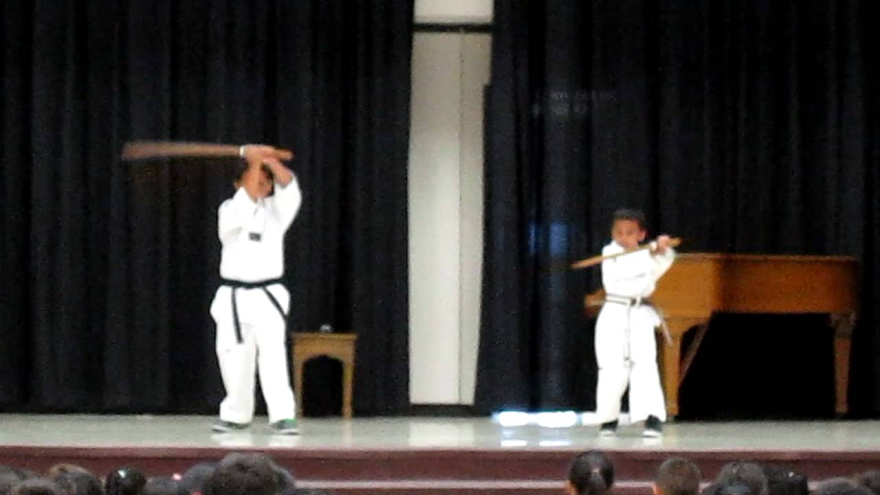 Desmond and William Palacios @ Mosher Elementary Talent Show!! - YouTube