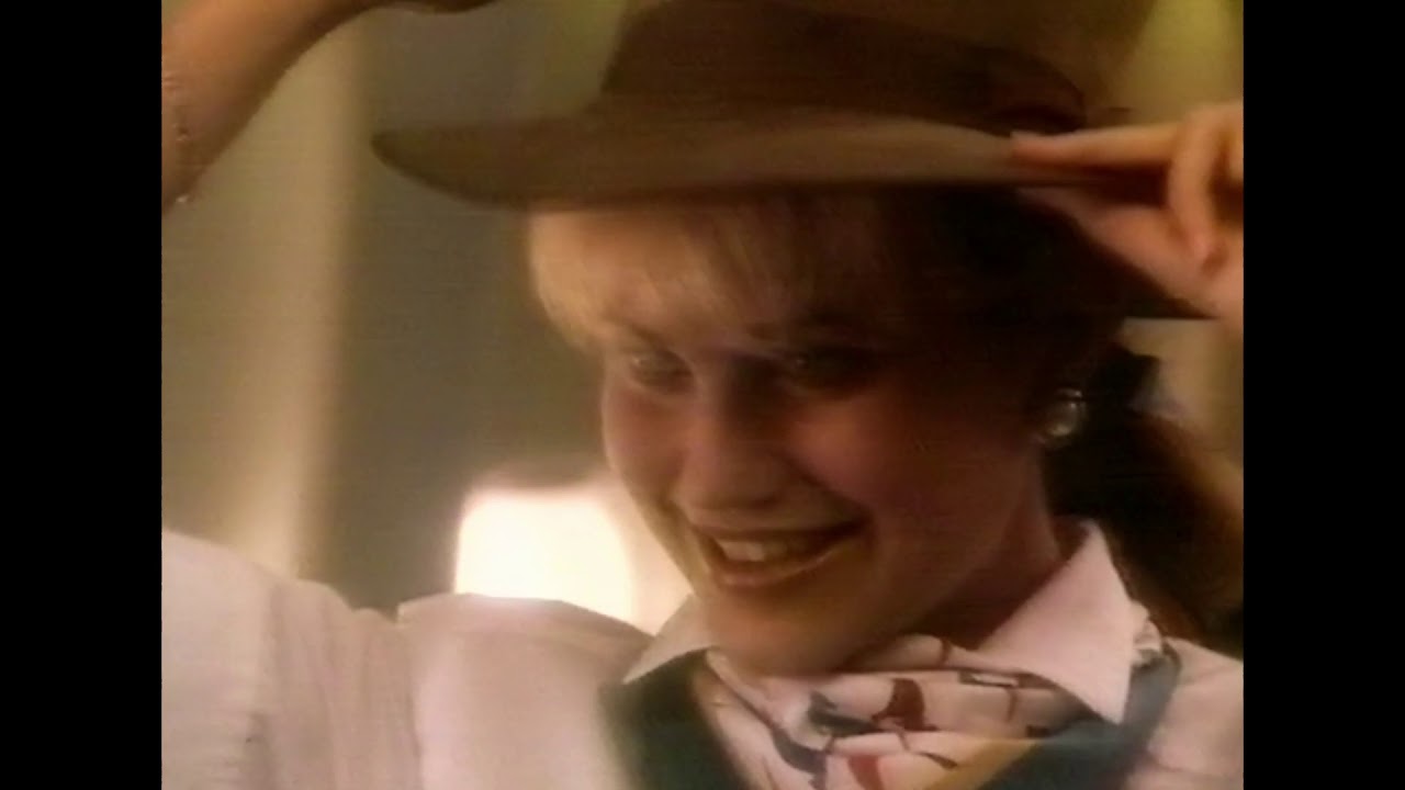 Qantas 'I still call Australia Home' - MOJO 1987, Australian TV Ad ...