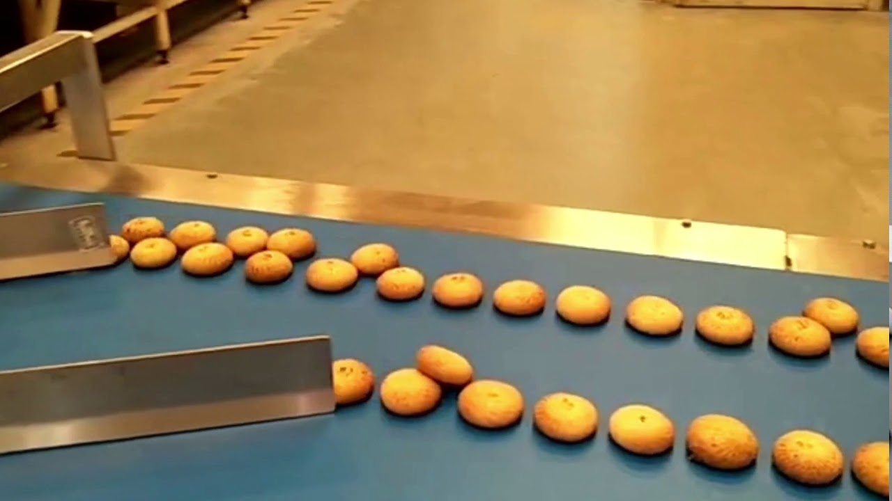 Bakery flow packaging machine/ bread flow wrapping equipment/cake ...