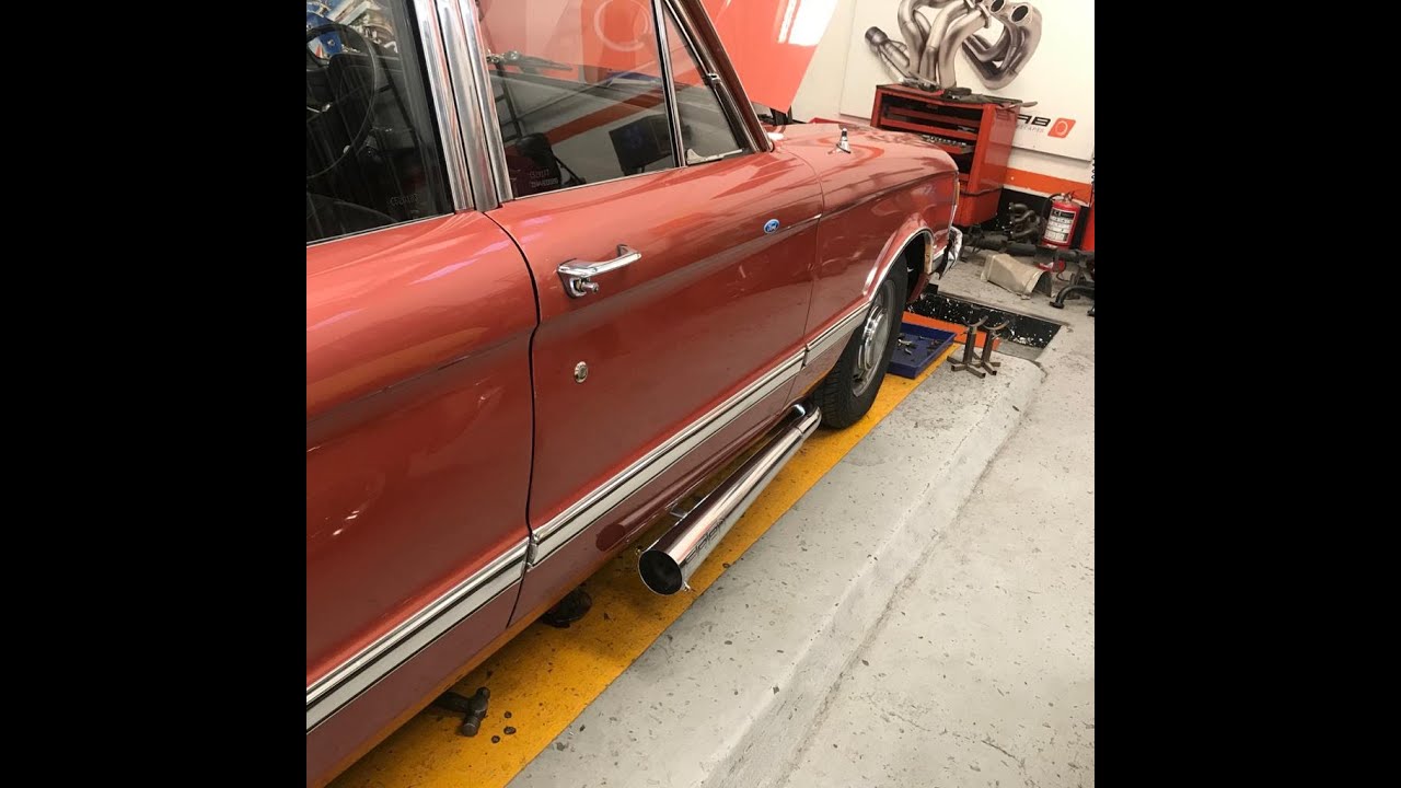 Fab Escapes - Ford Falcon 221 - YouTube