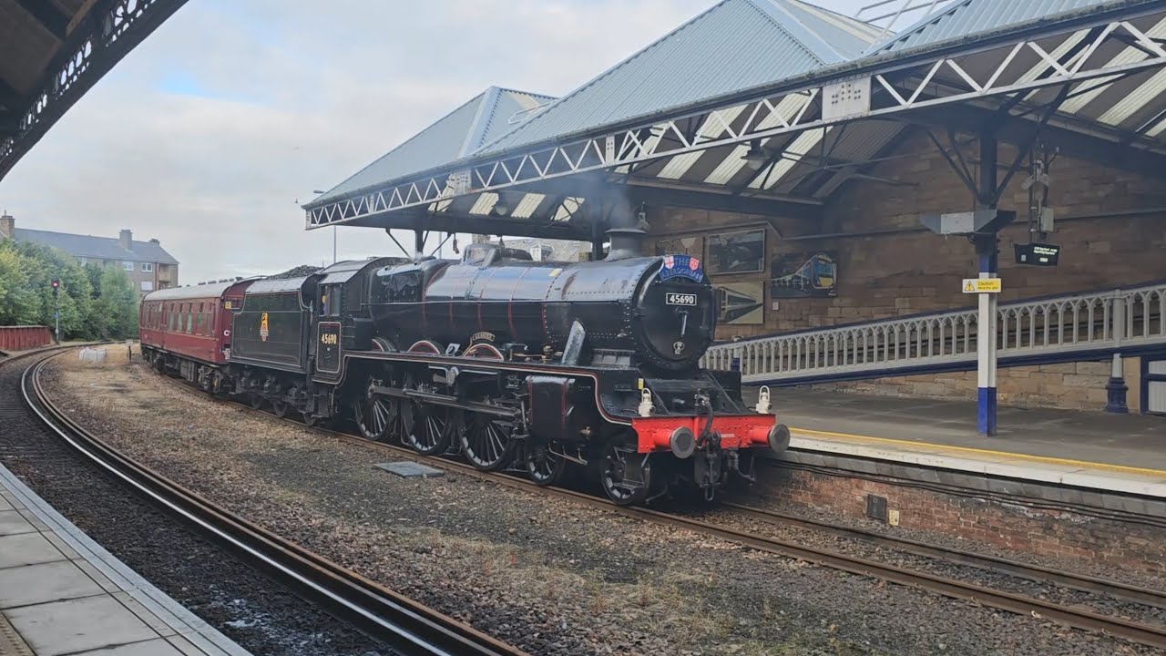 45690 Leander Steam Train Thunders Through Perth - YouTube