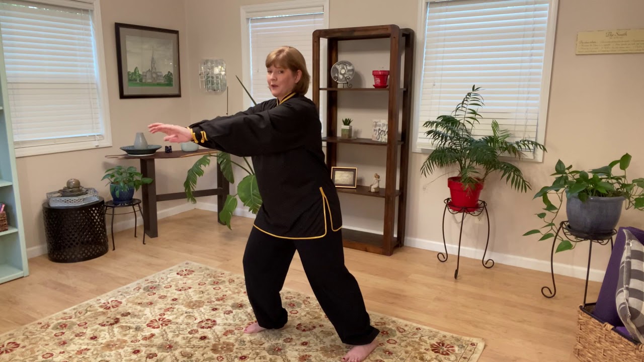 An easy intro to Basic Tai Chi with Master Amanda - YouTube