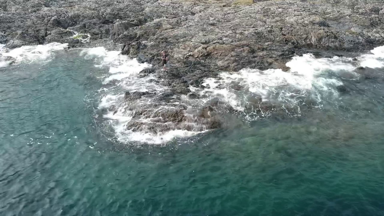 Day on the rocks mackerel fishing - YouTube