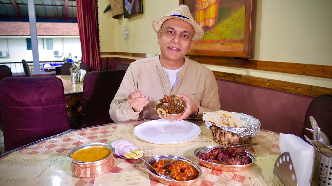 Must Try 21-Year Old Coorg Eatery In Madikeri! COORG CUISINE | Serves ...