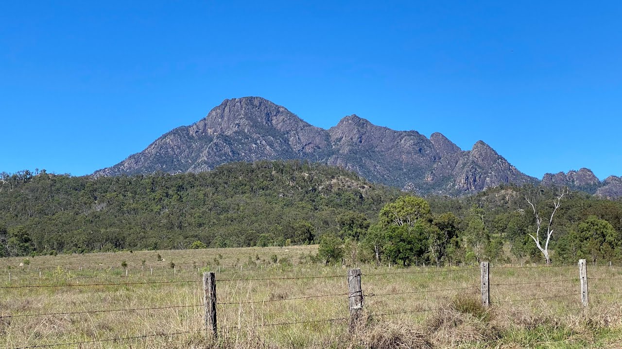 Lower Portals, Mount Barney - Overnight Hike - YouTube