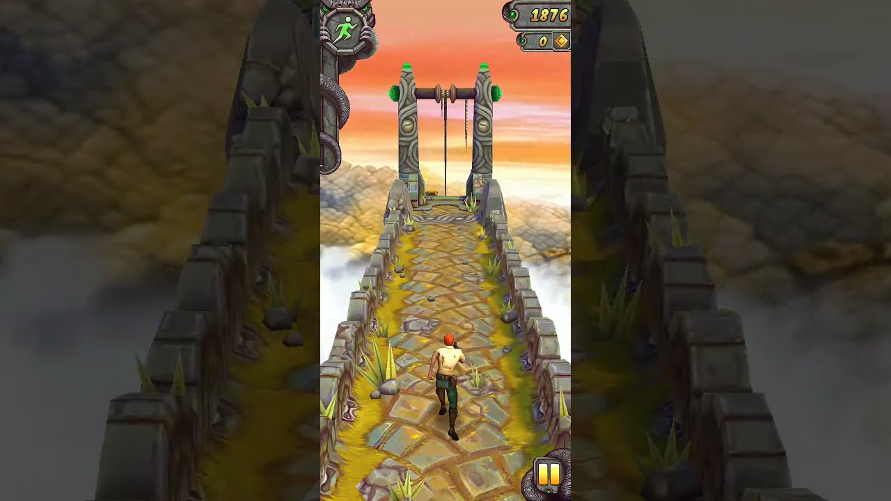 Playing temple run 2 | 1261 coin collection - YouTube