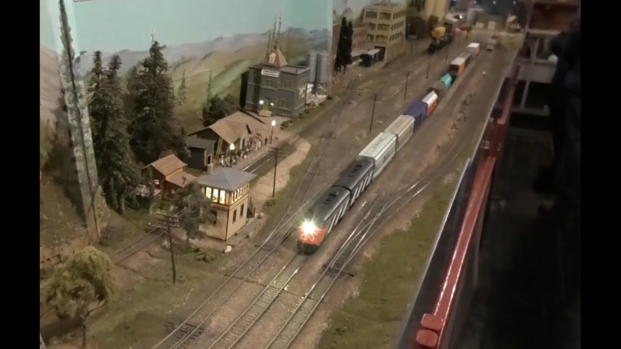 Huckleberry Railroad Crossroads Village Model Railroad Club Layout ...